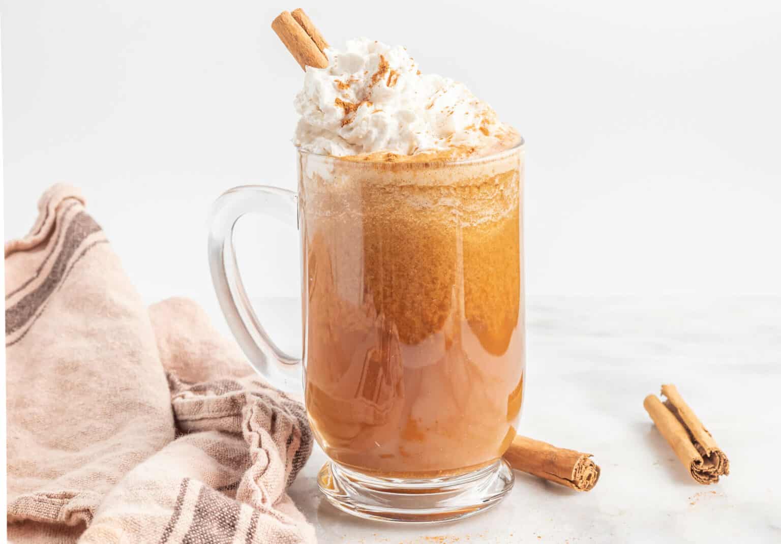 Healthy Pumpkin Spice Latte with Oat Milk | Randa Nutrition